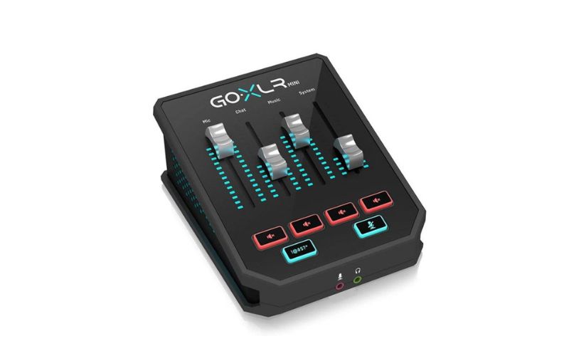 TC Helicon Go XLR Bundle - TC Helicon Go XLR Mic + TC Helicon Go XLR ...